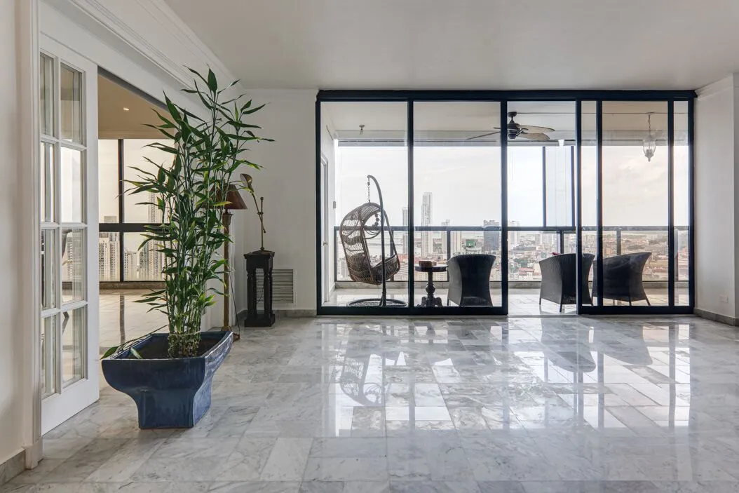 Family Condo for Sale in Torre La Cresta - Panama Equity